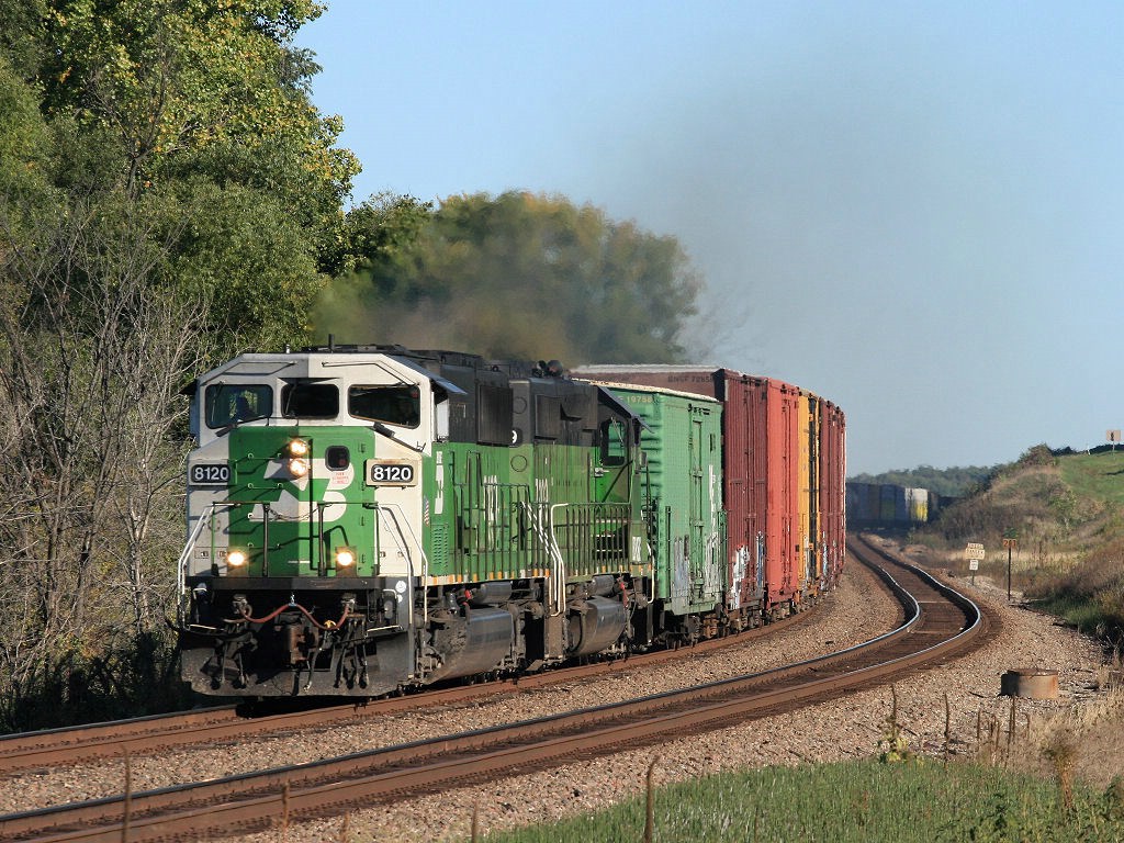 BNSF 8120